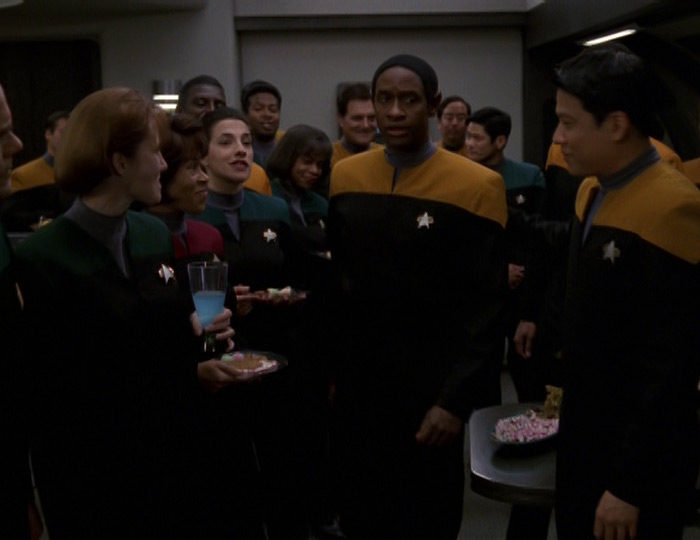 722: "Homestead" - 722-homestead-040 - TrekCore 'Voyager' Screencap ...